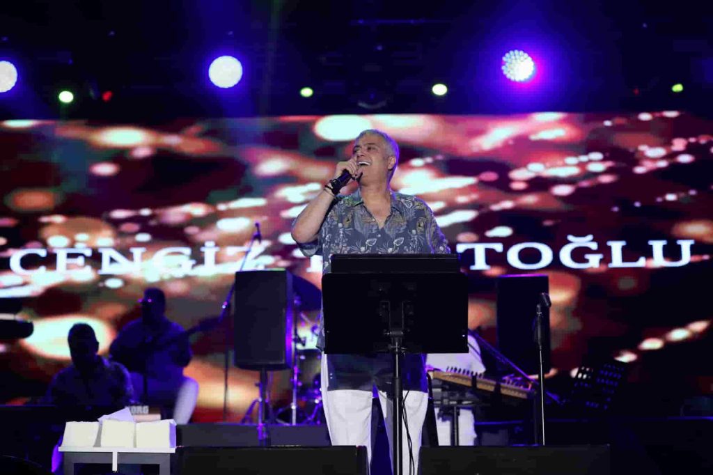 Arif Susam, Cengiz Kurtoğlu ve Ümit Besen Aliağa’da Sevenleriyle Buluştu... | Kuzeyegehaber